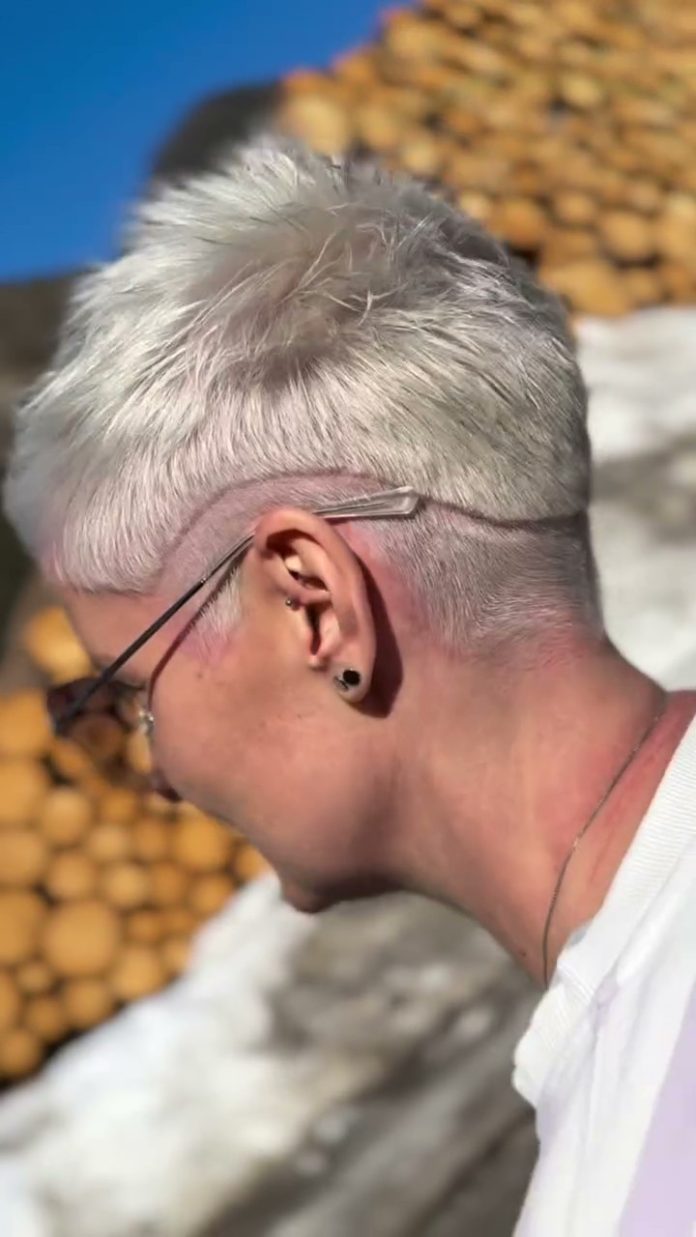 Undercut Frech Graue Kurzhaarfrisuren